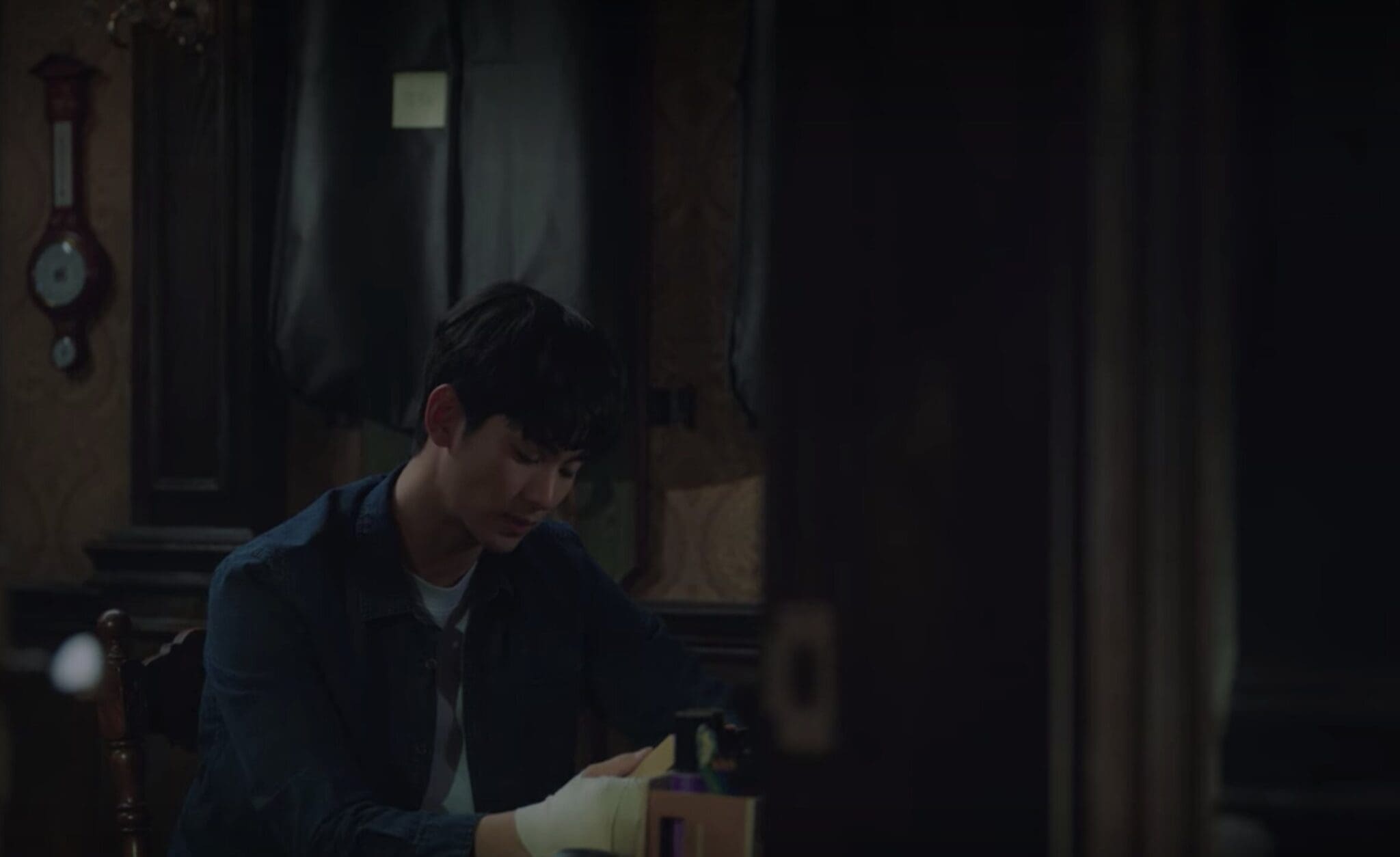 It's Okay to Not Be Okay episode 12 recap - Gang-tae learns a dark ...