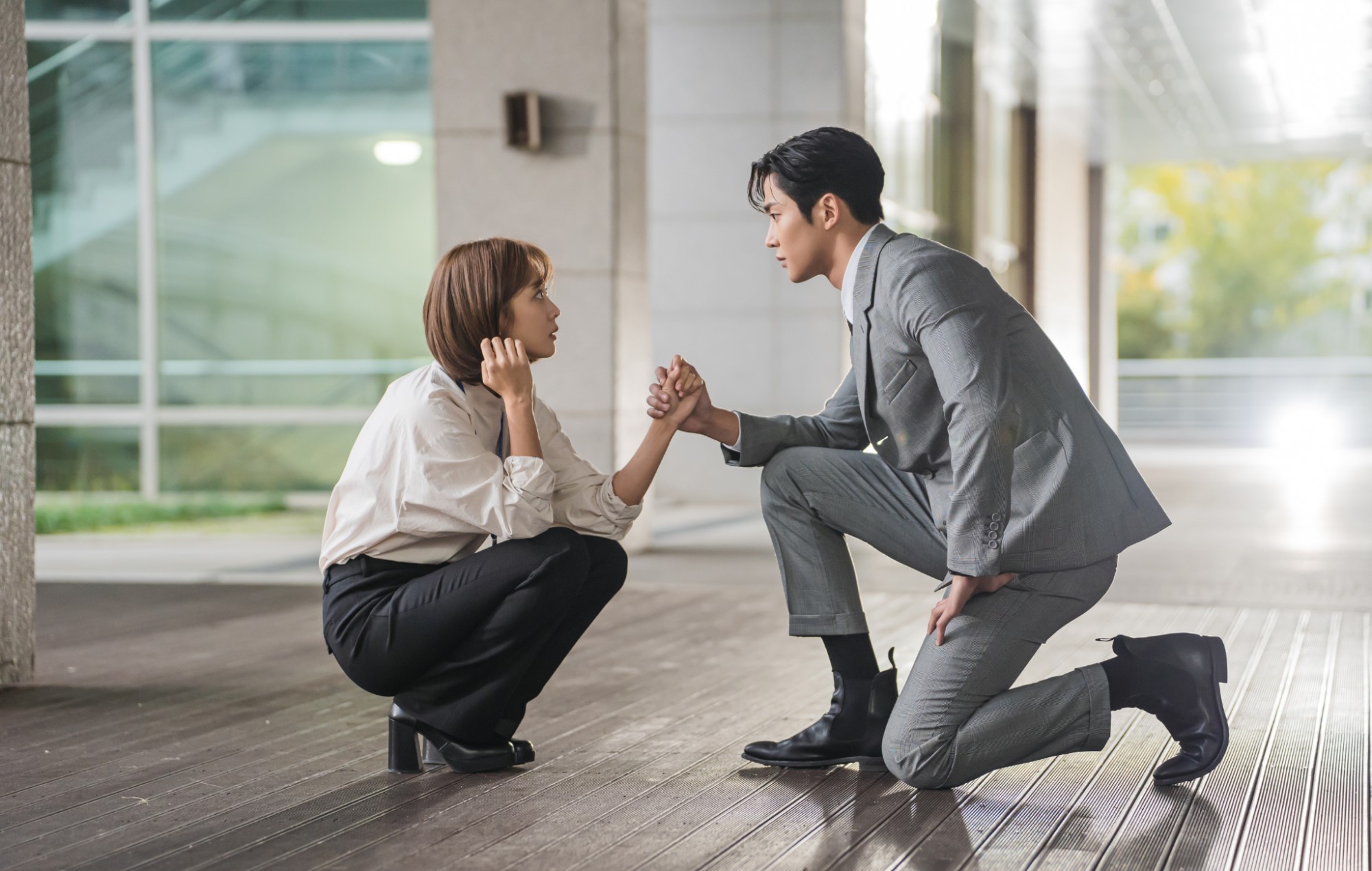 Destined with You Season 1 Episode 1 Recap - who is Lee Hong-jo?