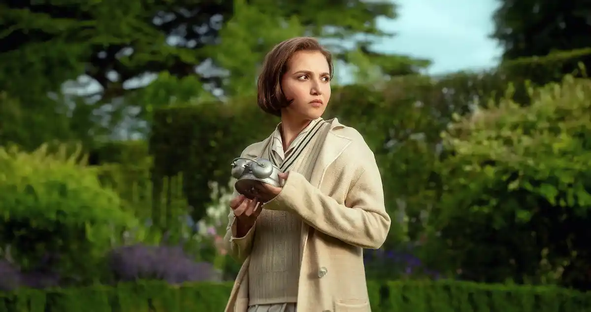 ‘Agatha Christie’s Seven Dials’ Review – A Star-Making Whodunnit